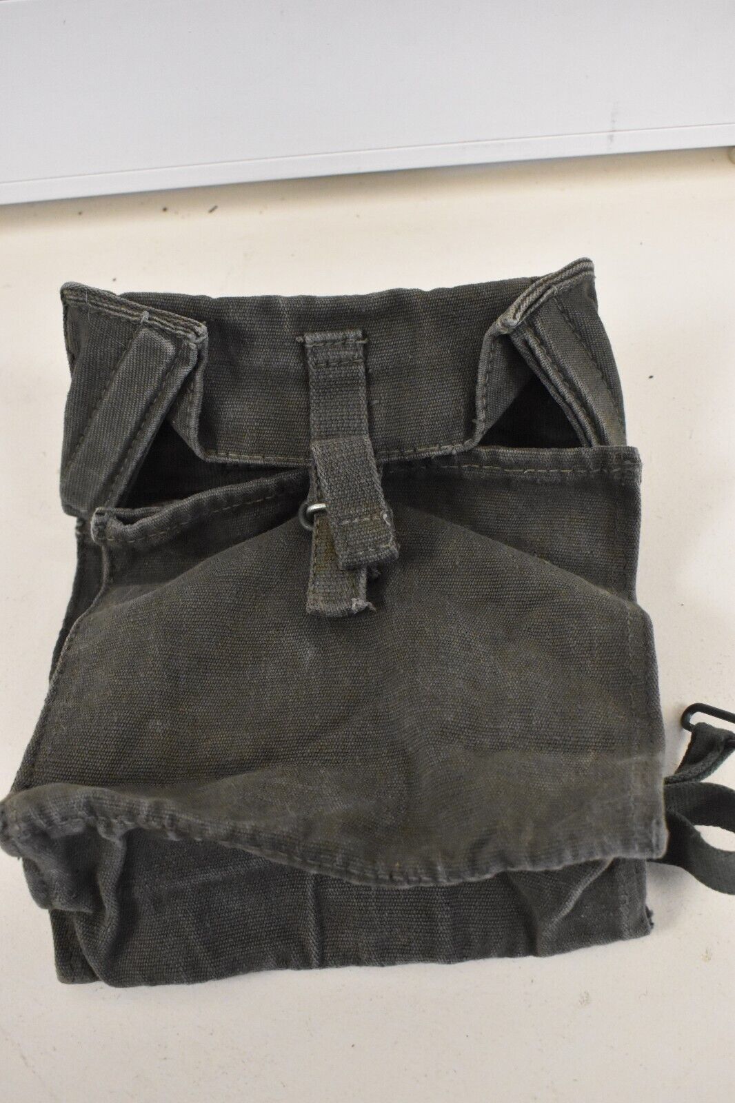 British Army 58 Pattern Webbing Single Kidney Pouch – Collectible Pawn